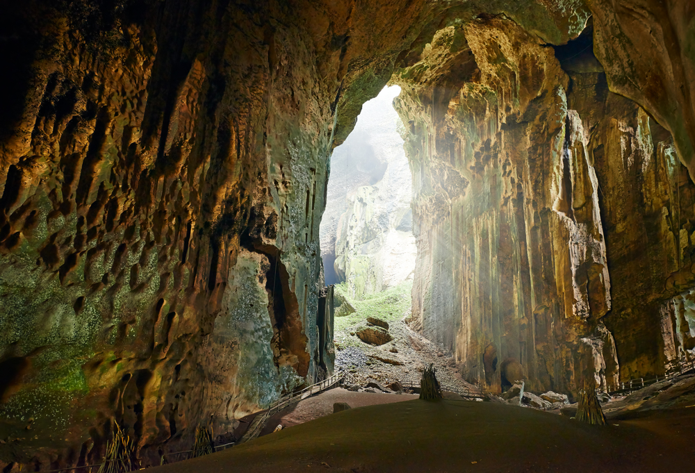 A Strange Testament to an Ancient Earth: Bat Breath Causes Caves to ...